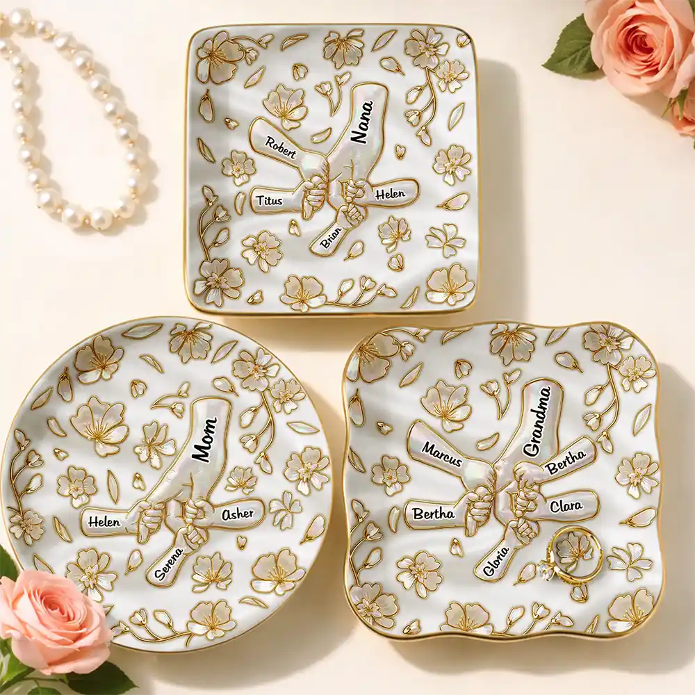 Hand In Hand Mom Grandma Nacre Effect - Personalized Ring Dish – Wander ...